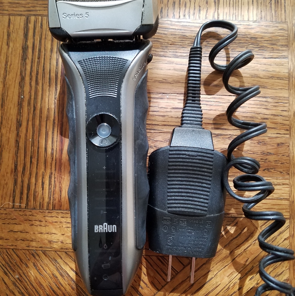 Braun Series 5 565cc-4 Electric Razor With Trimmer - Gem